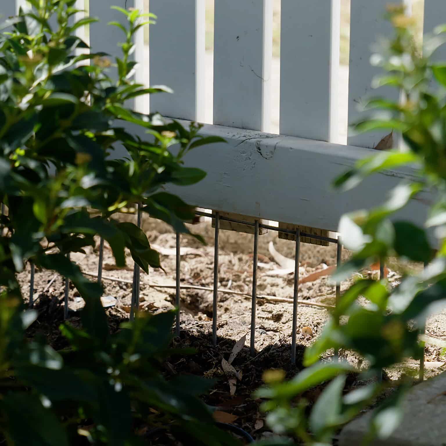 Under Guard Fence Barrier | Jack